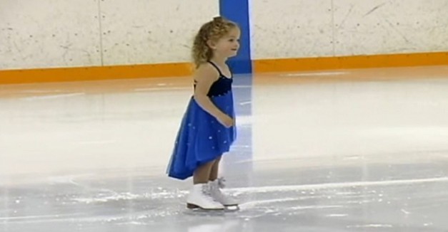 This little girl shows off her amazing moves on the ice rink - Planetee ...